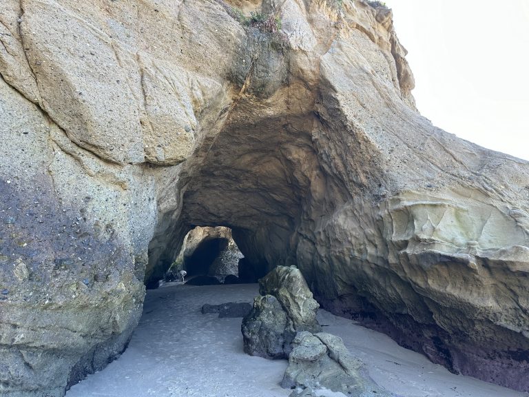 Thousand Steps Beach in Laguna Beach: Stairway to Coastal Bliss ...